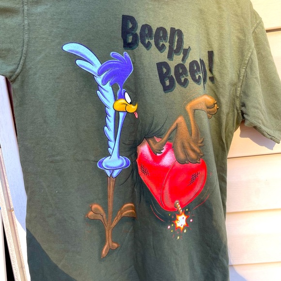Warner Bros. | Shirts | Vintage Warner Brothers Wiley Coyote And Road ...